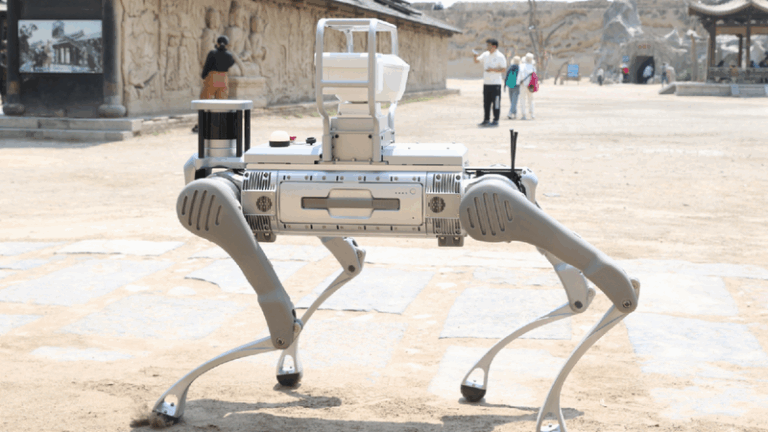 Meet the Robot Dog Guarding a Film Studio! - My Global News: Young Voices